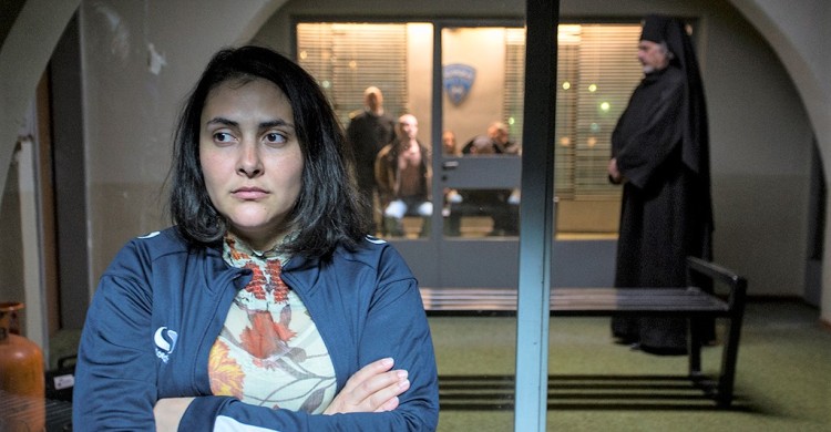 La donna con la croce | Messaggero di Sant'Antonio